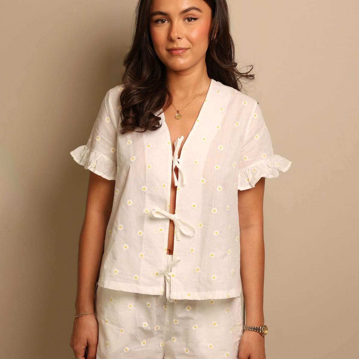 Loungewear me Lule të Qëndisura - E Bardhë – LALUNA